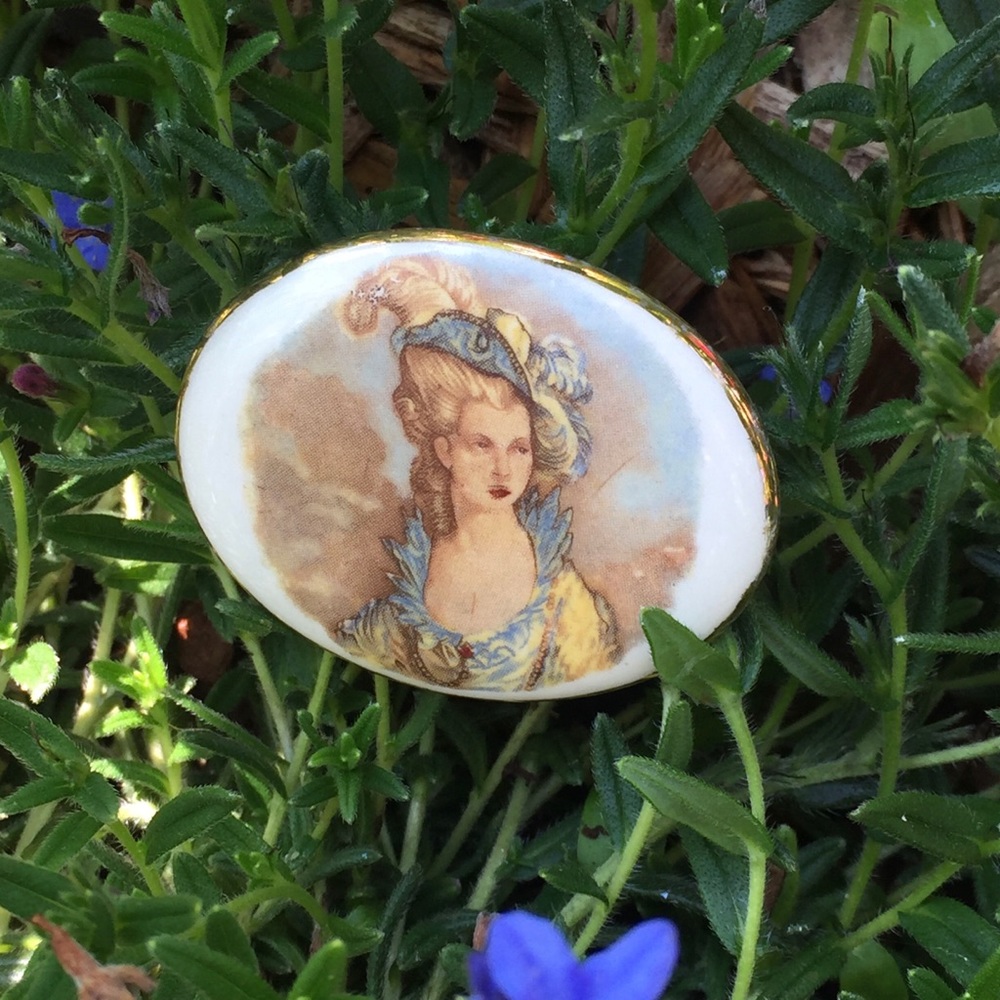 Victorian Lady Porcelain Vintage Brooch - Gem